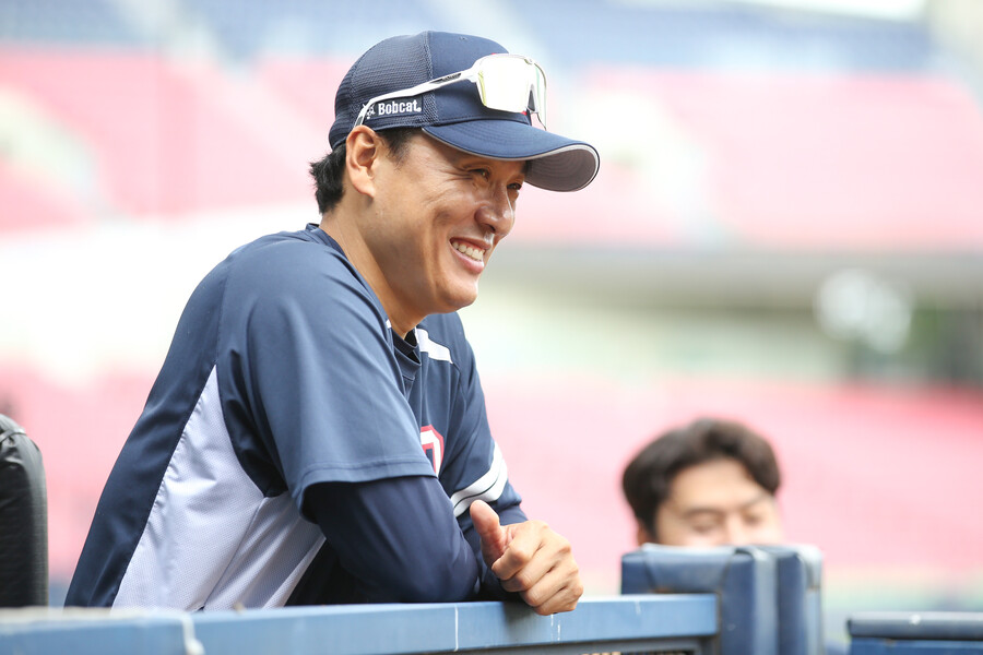 '152억→78억' 또 FA 최대어 품은 국민타자…"보답할 때, 막중한 책임감 느껴"