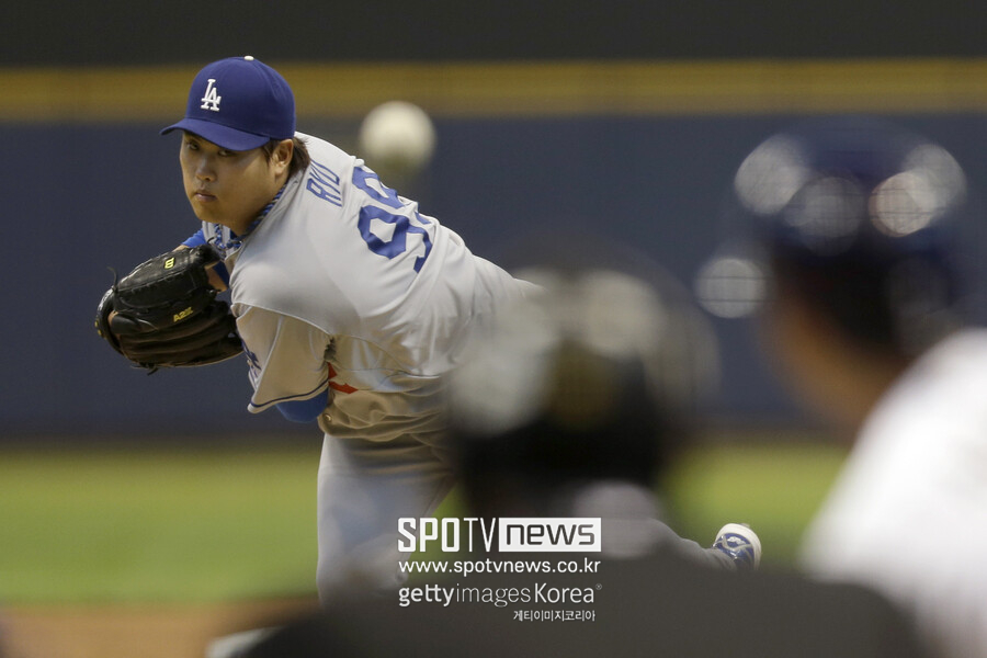 “류현진, 다저스에서 뛰는 모습 보고파” MLB.com, LAD 코리안몬스터를 회상하다 - Kollo
