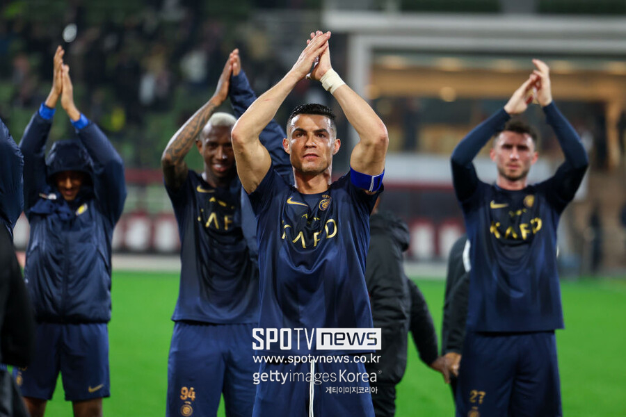 "프랑스에서 뛰어보지도 않았으면서..." 말 한마디로 프랑스 뒤흔든 호날두