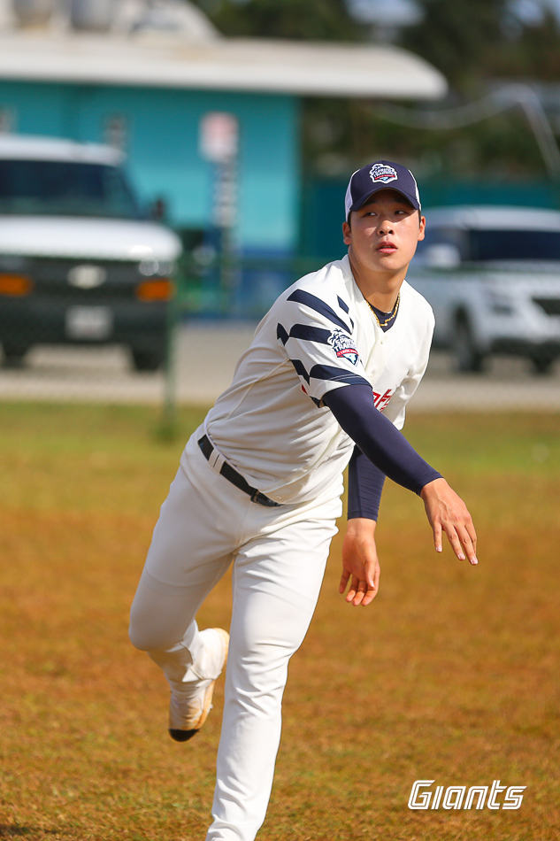 '155km의 사나이' 롯데 마운드의 히든카드, 개막전 시즌아웃 악몽은 잊었다
