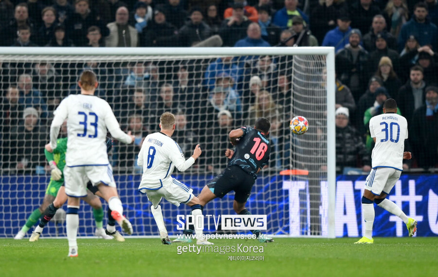 '에데르송 치명적인 실수 → 더 브라위너 1G 2AS' 맨시티, 코펜하겐 원정에서 3-1 승리 '기선제압'