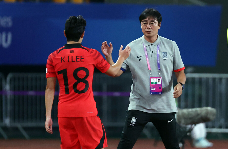 [SPO ISSUE]파리행 조직력 다질 시간에…너무 큰 부담과 마주한 황선홍