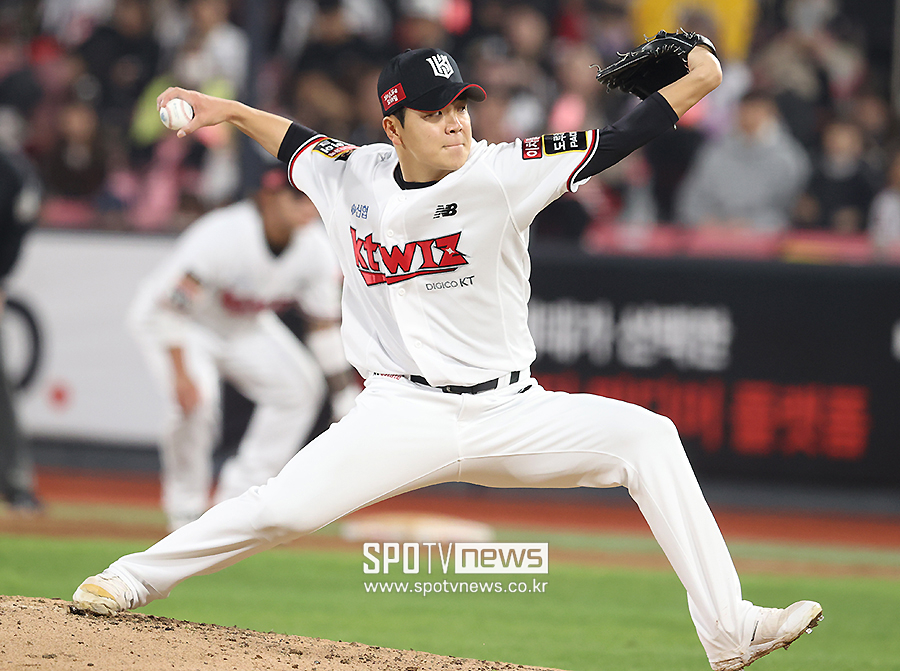 '이래서 우승후보' 로하스 홈런에 박영현 KKK 빛났다…KT, SSG 가볍게 제압 [수원 게임노트]