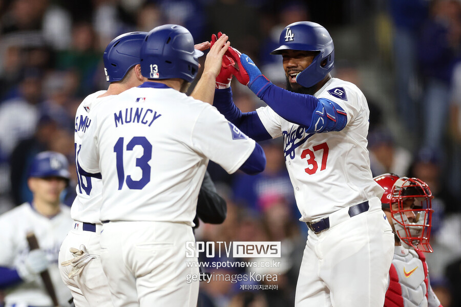 KKKKKKKKKKK…다저스 161km 영건 완벽투, 홈런 4방까지 완벽 하모니