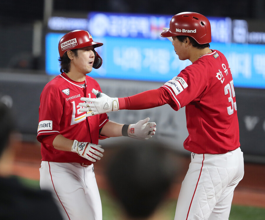 '최정 468홈런 새 역사' SSG 18안타 역전승, 롯데 불펜방화 4연승 좌절 [사직 게임노트]