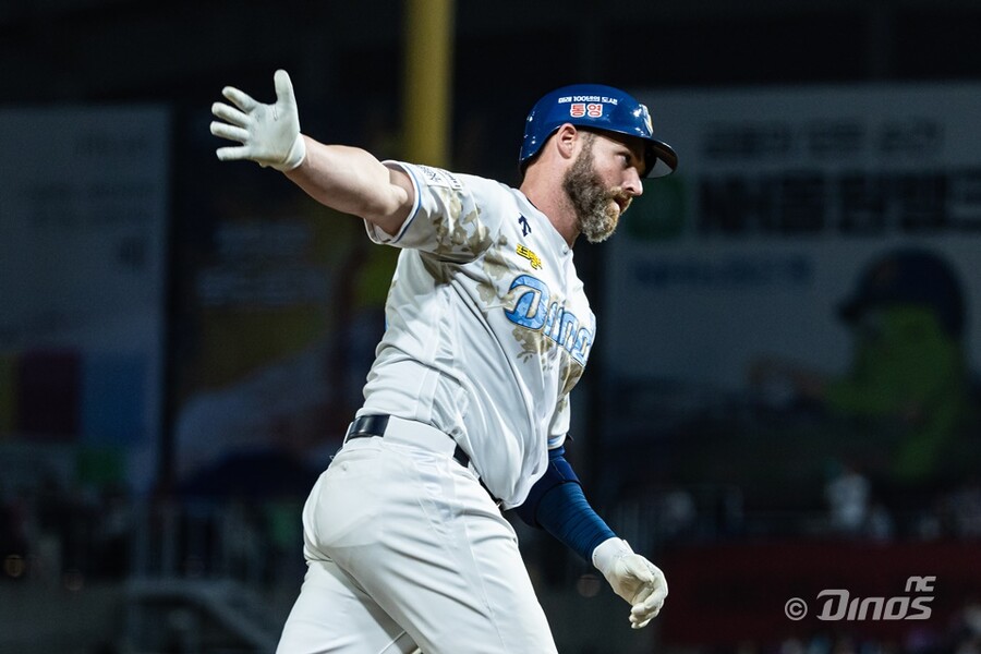 "이재학이 발판, 데이비슨-김성욱 홈런이 결정타" 4연승 NC, 이제 '1G 차' 최강 KIA가 보인다