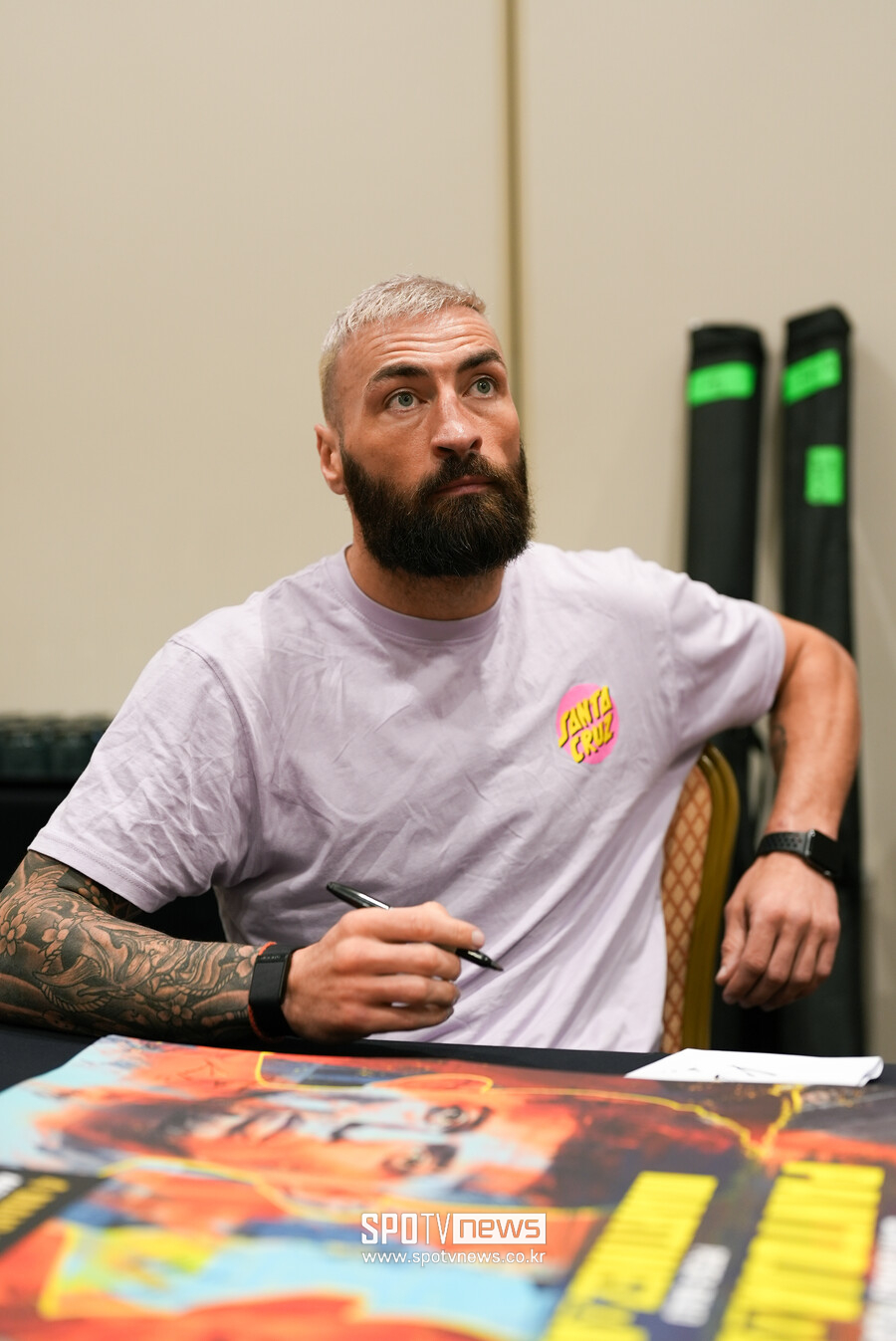 동갑 존 존스가 타이틀 5차 방어할 때, 프로로 데뷔한 폴 크레이그…UFC 미들급 도전 계속된다