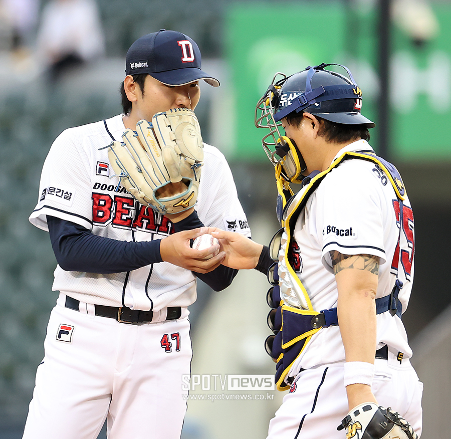 "쟁쟁한 후보 많았는데 나를…" 5월 ERA 1.48 두산 곽빈, 팬 투표 1위 LG 김진성 제치고 월간 MVP