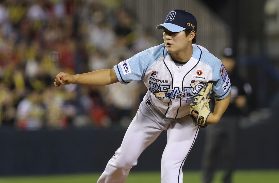 153km 괴물 루키, 팬心 훔치고 동료들 마음까지 사로잡았다…역대 두 번째 고졸 신인 투수 올스타 선정