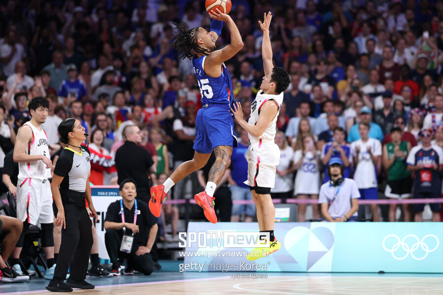 '무려 52cm 차이' 172cm가 224cm 상대했다…일본, 접전 끝에 프랑스에 패배 [올림픽 NOW]