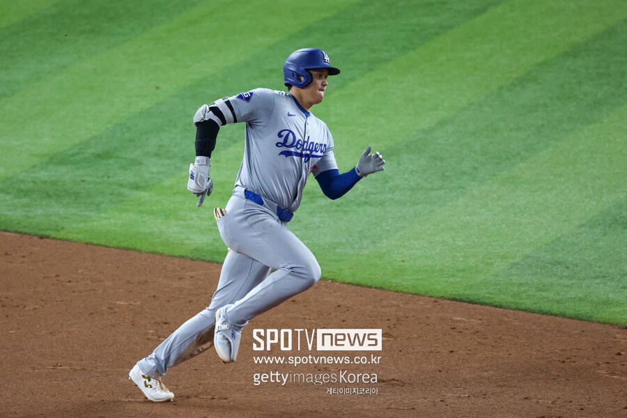 오타니는 그냥 미쳤다… 만화처럼 첫 50-50 대업 삼켰다, 오타니가 가는 길이 곧 역사다(종합)