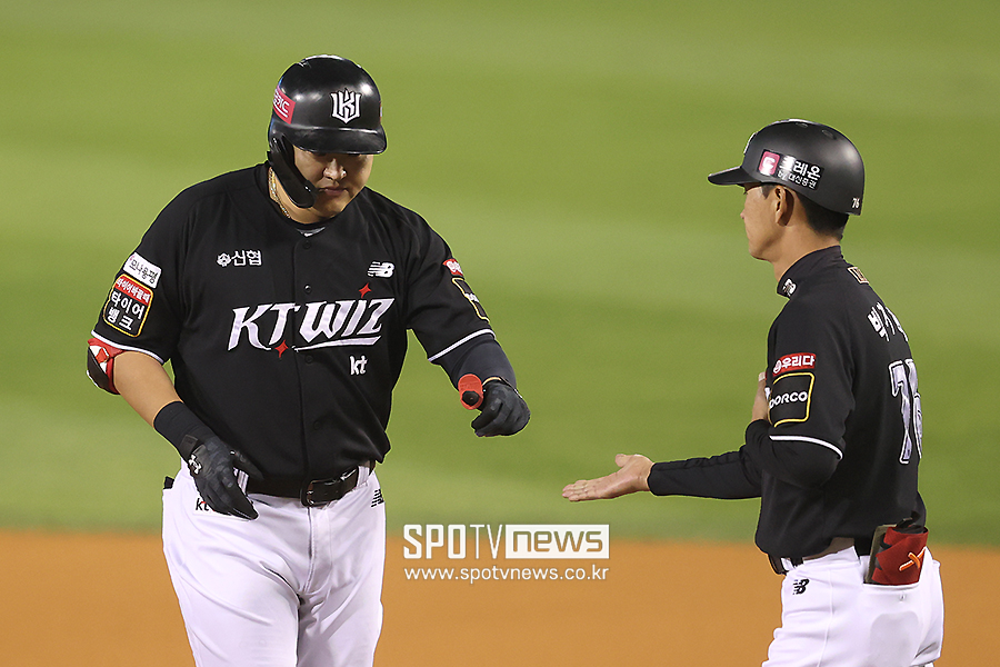 [WC1] 쿠에바스가 가을 마법을 걸었다…'쿠에바스 6이닝 9K' kt, 4위 두산 잡고 역대 최초 업셋 도전