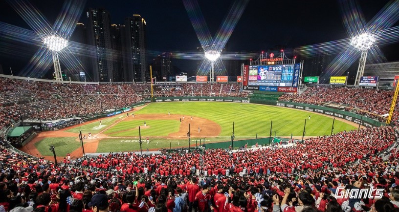 롯데, 누적관중 3000만 돌파 기념 콘서트 개최…정상급 K-POP 아티스트 4팀 초청