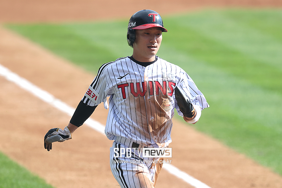 '152km 우승청부사' 또 불펜에서 대기한다…LG 1승에 올인 "이틀 쉬더라도 멀티이닝"