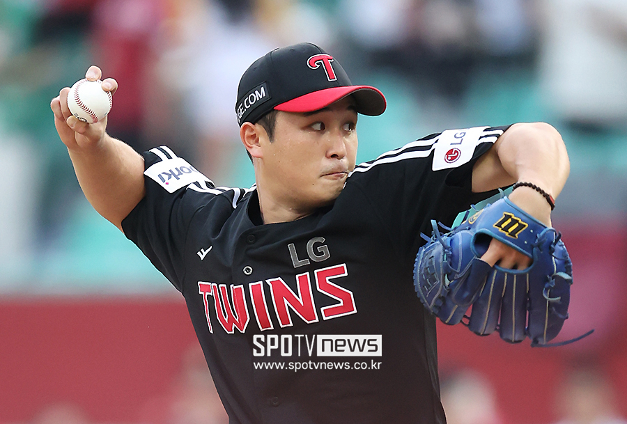 이제 78승 FA 최대어를 주목하라…공포 그 자체였던 148km 위력투, KS ⅓이닝 강판 굴욕 씻는다