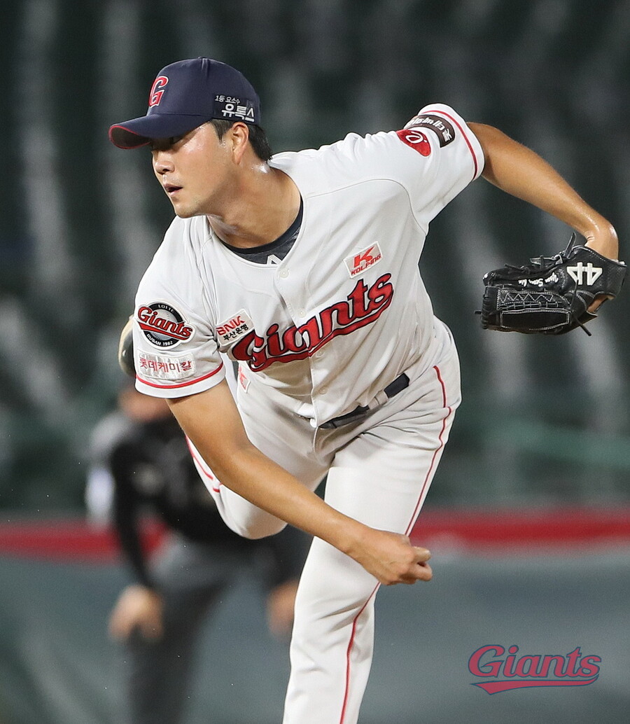 150㎞가 쉽게 나온다니… 롯데가 포기하지 못하는 재능, 기다림의 끝에 대박 있을까