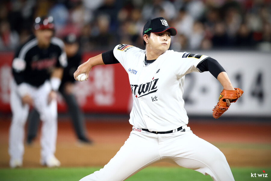 김광현 후계자 kt 간다…'고효준 방출-노경은 FA' SSG, 특급 불펜 영입