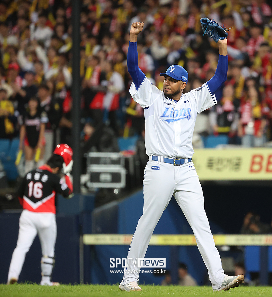 KIA 공포에 떨게했던 11승+7홈런 외인듀오 삼성 남는다…120만+80만 달러에 잔류