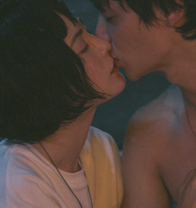 나나, 이래서 베드신 뮤비에 추천했구나…'6살 연하♥' 채종석과 열애설[종합]