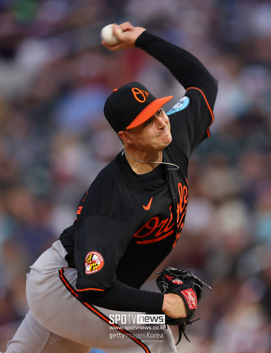 올해 ML서 150km 던진 투수가 롯데에 왔다…WS 선발 등판 이력도 주목, 반즈와 공포의 좌완 원투펀치 완성