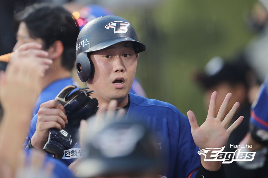 [공식발표] FA 하주석 마침내 계약서에 도장…한화와 1년 1억 1000만원에 사인