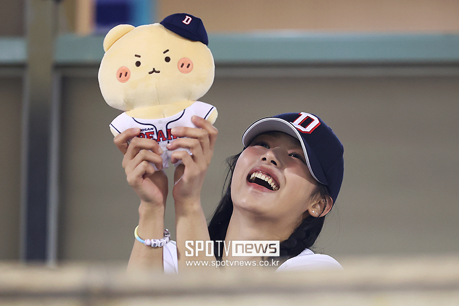 1000만 관중 이끈 ‘20대 여성팬’ 이랬다…인스타그램, 굿즈 소비에서 ‘차별점’