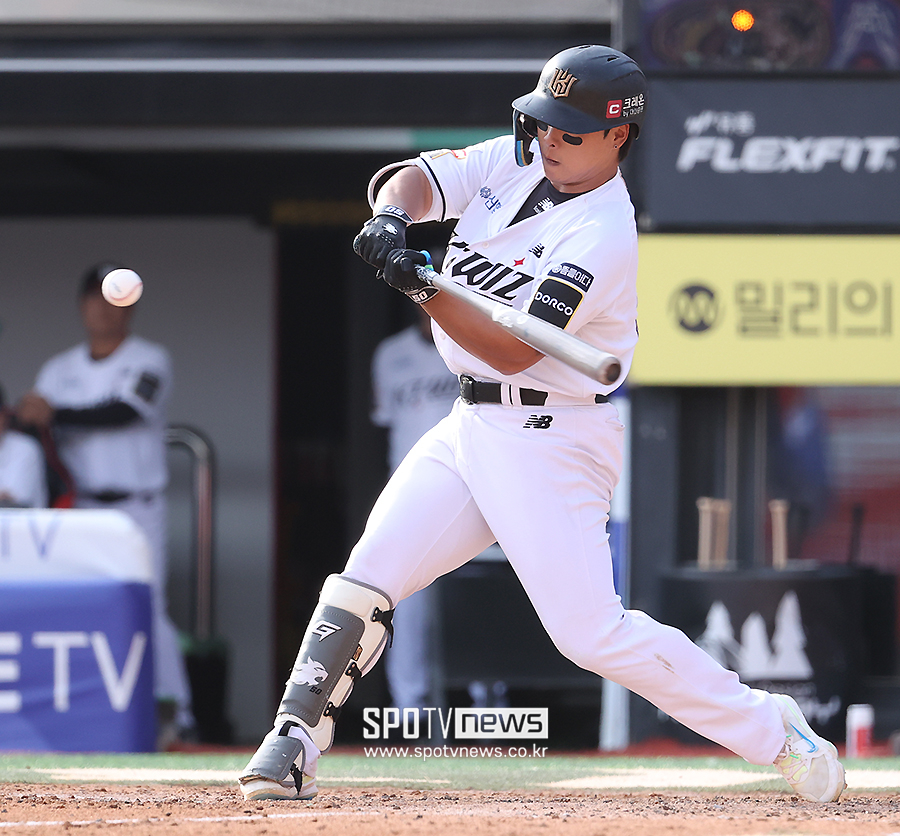 MLB도 관심인 강백호 2025년, 문제는 ‘포수’가 아니다? 100억 조건은 간단하다