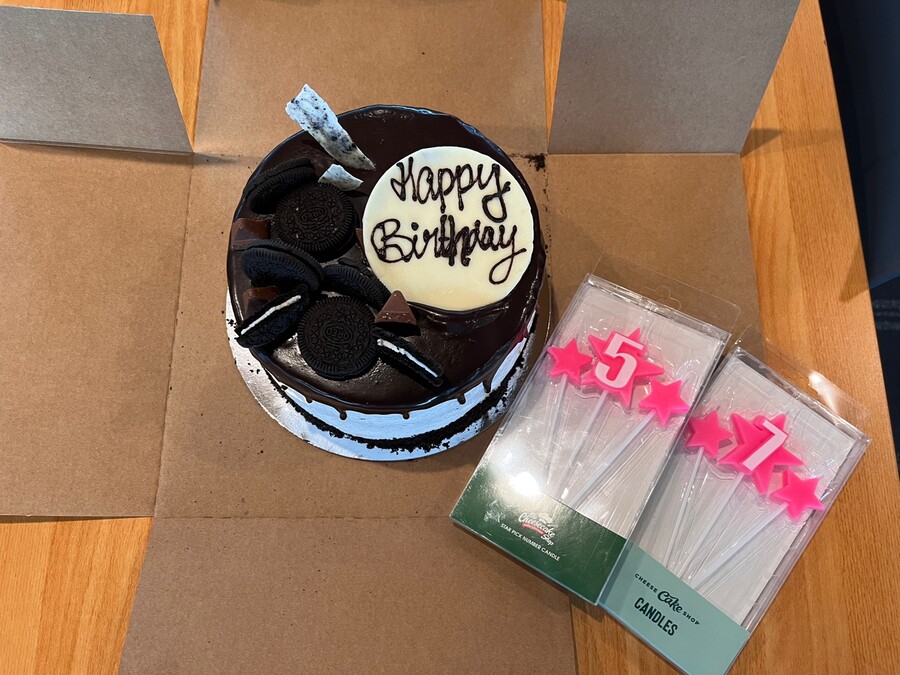 'ML 28승' 두산에 온 153km 공포의 좌완이 깜짝 놀랐다…동료들이 마련한 생일파티에 감동