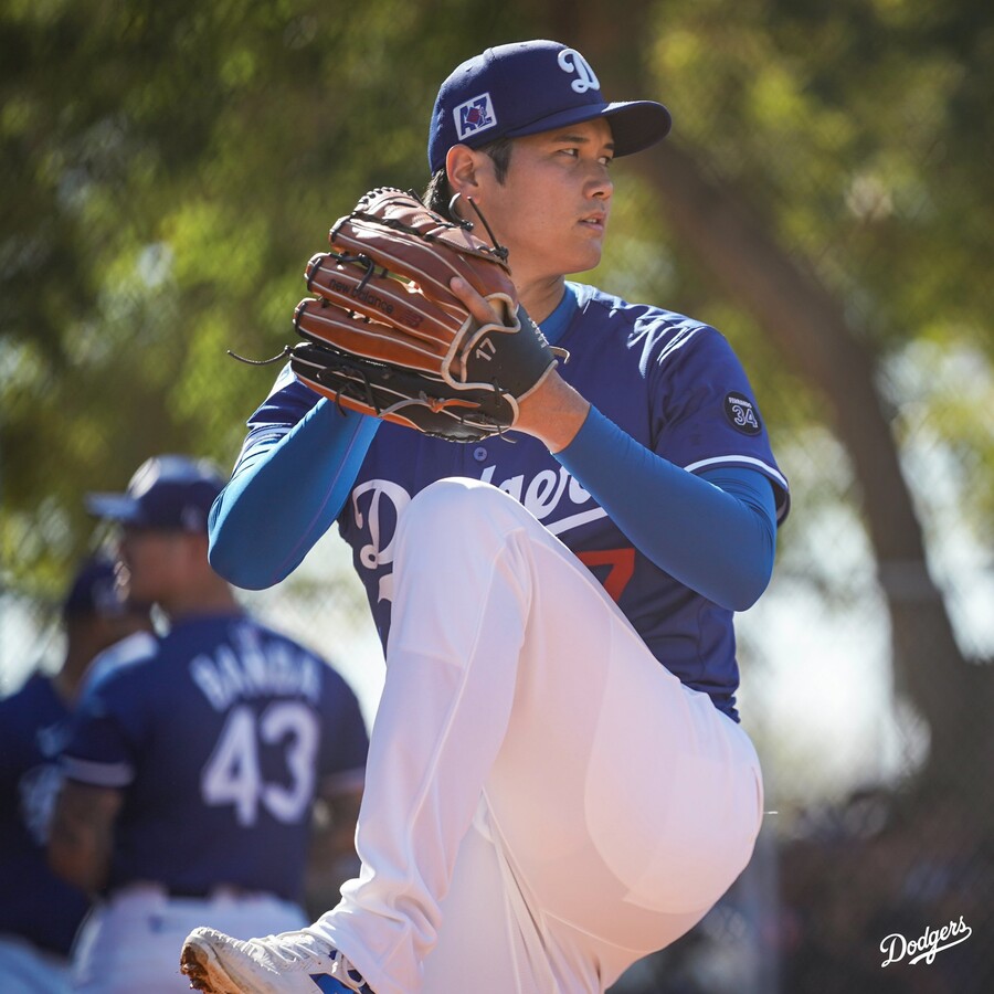 "오타니 수술 받은거 맞아?" 151km 강속구에 투수코치 깜짝 놀랐다