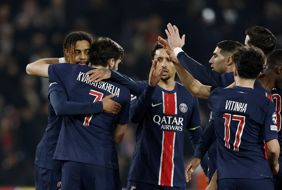 [UCL REVIEW] '이강인 교체 출전→골 기점 역할' PSG, 브레스투아에 7골 폭격…UCL 16강 진출 확정