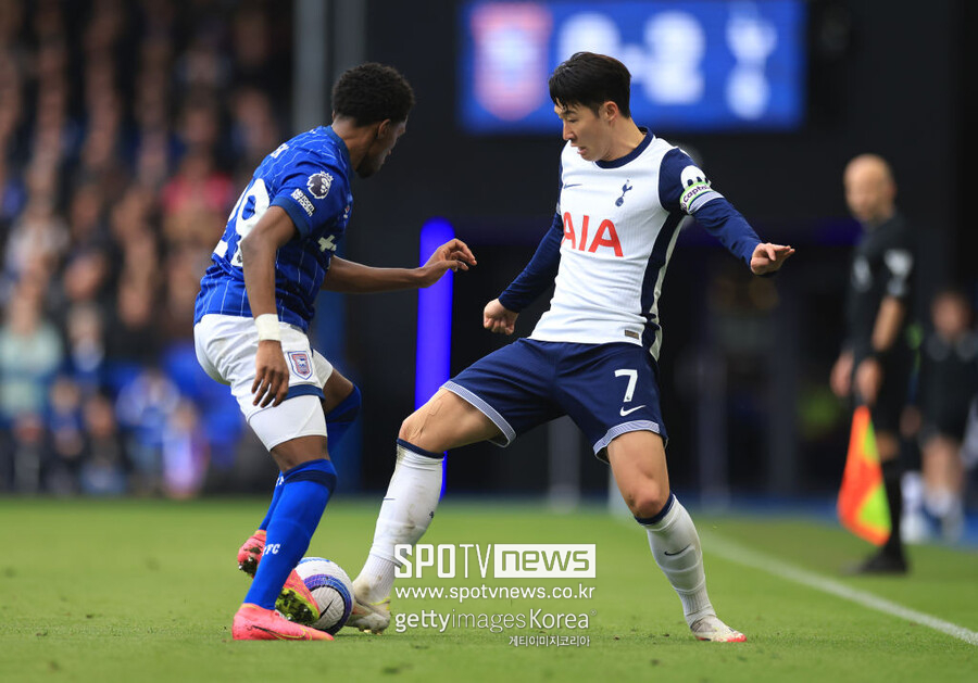 손흥민 토트넘에서 버림받는다…마지막 생존 카드는 유로파리그 우승 "트로피 따내면 입지 달라질 것"