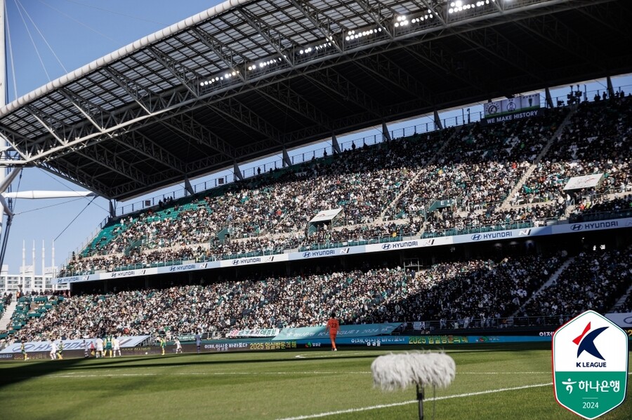 [공식발표] '잔디 부적합 판정' 전북, ACL2 8강 1차전 전주성 아닌 용인미르서 치른다..."불편 끼쳐 드려 송구"