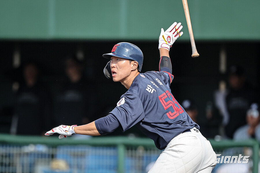 롯데는 日 165km 괴물 없어도 힘겨웠다…천재타자 홈런포에 위안, 에이스는 148km 위력투