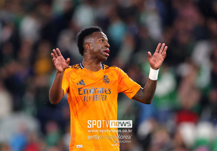 '1조 5000억 초대형 잭팟' 야망은 없고 경고만 많네...300경기서 '최악 졸전'