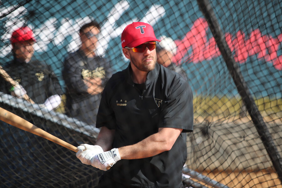 얼마나 대단하면 최형우 입에서 “미쳤다” 소리 나오나… 엄청난 게 왔다, 테스형 포기 옳았나