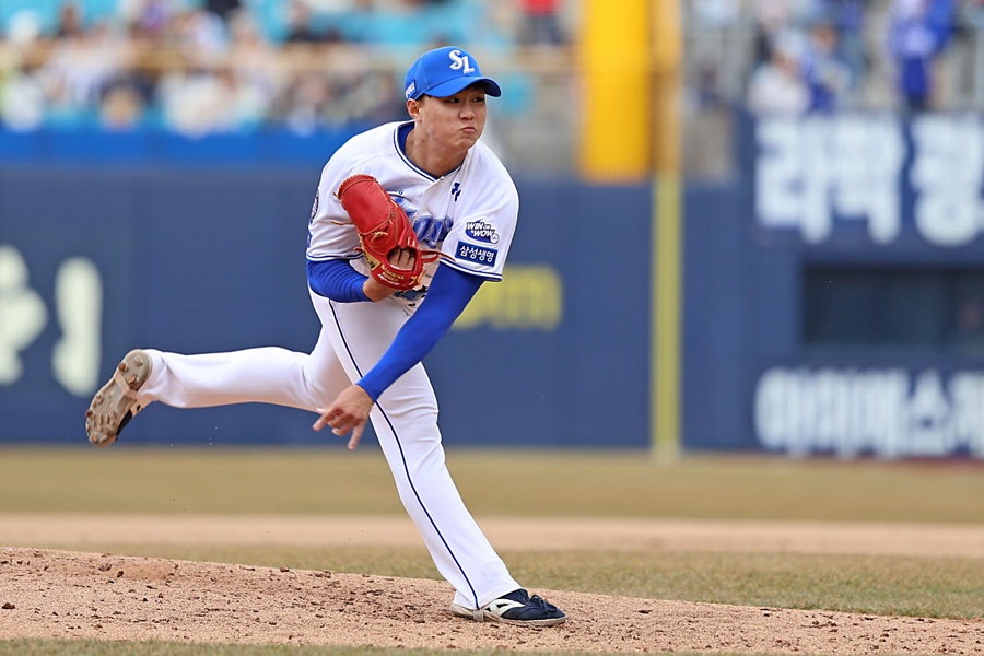 최고 구속 155km…배찬승, '괴물 신인' 맞았다→강속구로 이닝 삭제