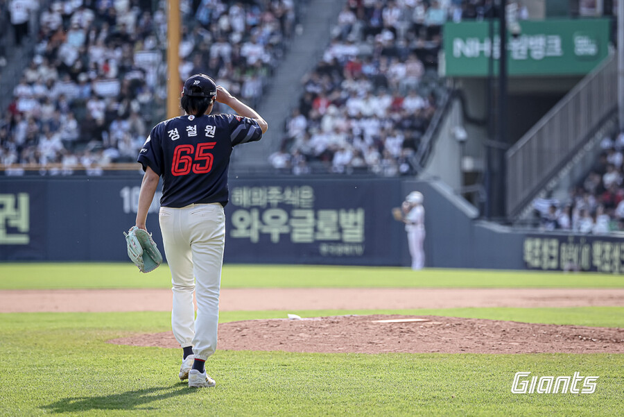 롯데 또 트레이드 나서야 하나…149km 필승카드 없었으면 큰일, 하지만 새로운 파트너가 절실하다