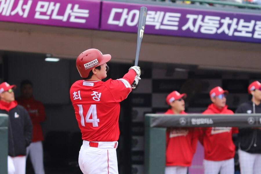 롯데 400홈런→468홈런→500홈런 또 희생양 되나…KBO 홈런왕 대기록 2개 밖에 안 남았다