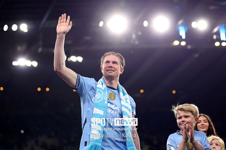 '재계약 제안도 못 받은' 더브라위너, 10년간 헌신한 맨시티 떠난다…나폴리와 2년 계약 체결