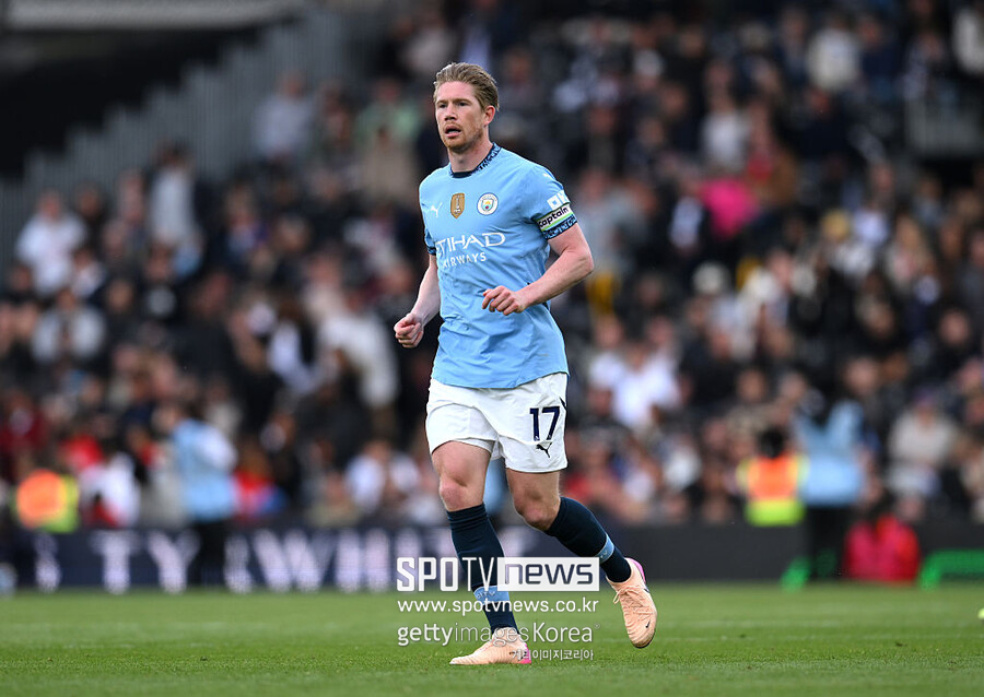 '재계약 제안도 못 받은' 더브라위너, 10년간 헌신한 맨시티 떠난다…나폴리와 2년 계약 체결