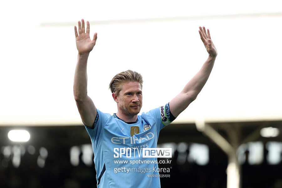 '재계약 제안도 못 받은' 더브라위너, 10년간 헌신한 맨시티 떠난다…나폴리와 2년 계약 체결