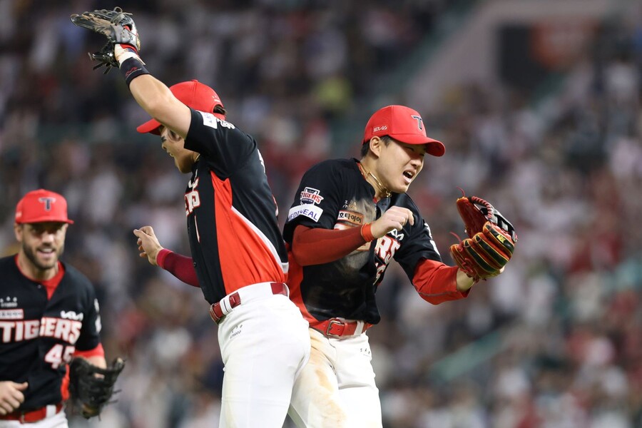 조상우-정해영 다 무너진 KIA, 최원준이 구해냈다… 9회 미친 레이저 송구, SSG-KIA 연장 11회 무승부 [인천 게임노트]