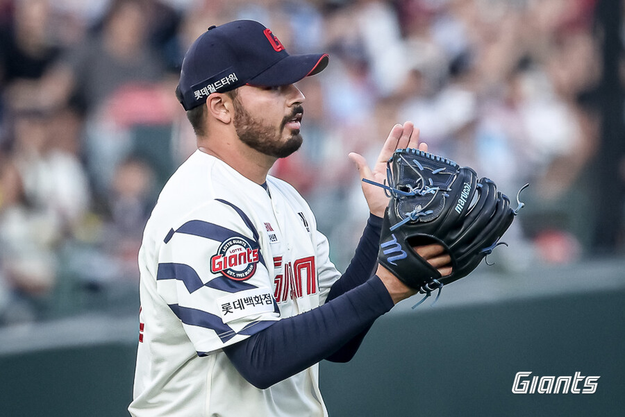 롯데는 왜 폰세가 부럽지 않은 유일한 팀일까…158km 괴물투수 "전광판 보고 깜짝 놀랐다"