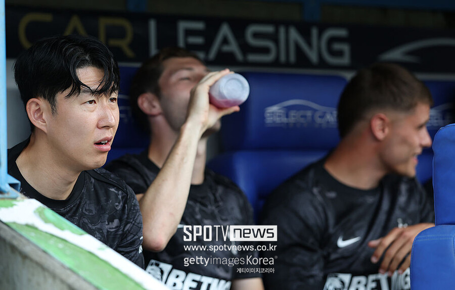 손흥민, 3부팀 상대로 최저 평점 5점…"토트넘이 매각하려는 이유, 이번 경기 보니 느껴져"