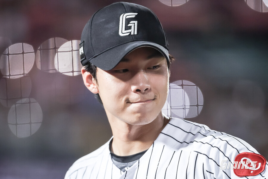 'ML 88홈런 거포도 꼼짝 못했다' 롯데에 156km 황금좌완 없었다면? 끔찍한 상상 그 자체인 이유