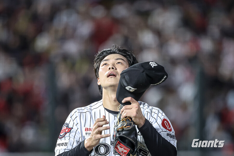 'ML 88홈런 거포도 꼼짝 못했다' 롯데에 156km 황금좌완 없었다면? 끔찍한 상상 그 자체인 이유