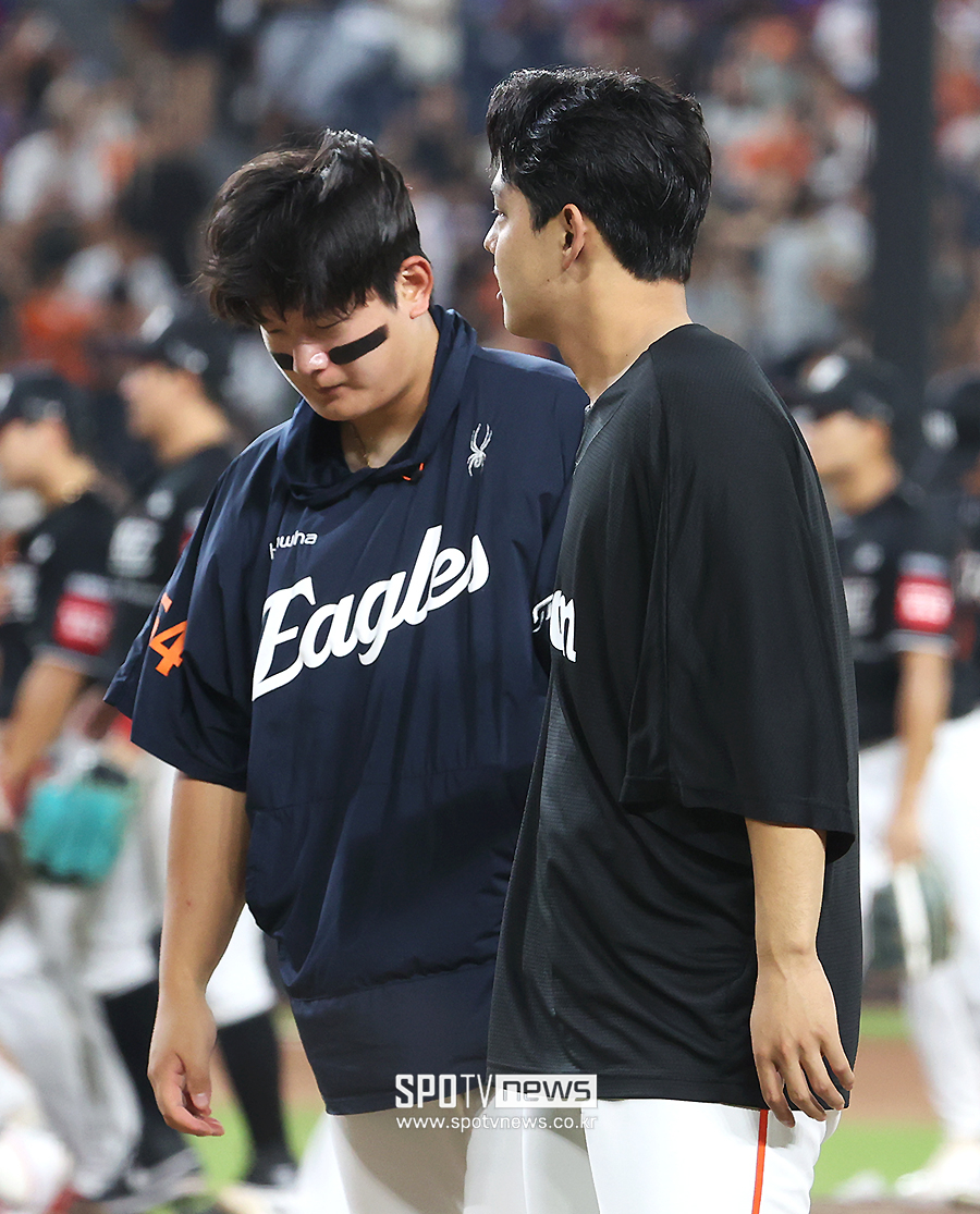 8회 와르르 생각이나 했나, 문동주 161㎞+10K도 문현빈 첫 10홈런도 패배에 묻혔다