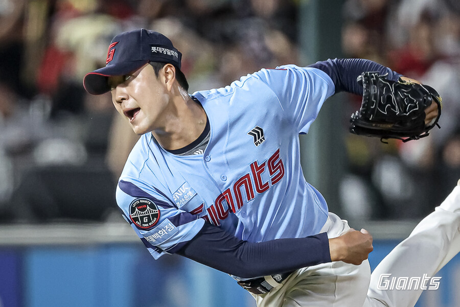 롯데가 차세대 국대 마무리 배출? 폭풍 158㎞+마구 포크볼, MLB가 주목한 잠재력 터지나