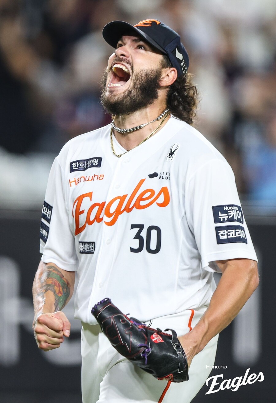 "한화 KS 우승 타투 새기고 싶은…" 157km 초특급 괴물이 던지면 KBO 역사가 쉽게 바뀐다