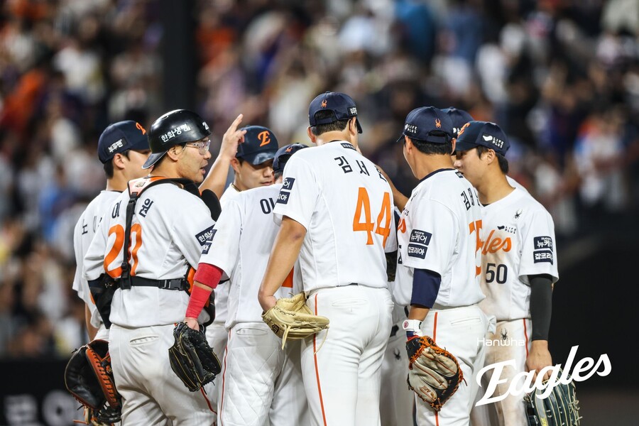 LG는 25G 만에 11경기 뒤집었다…한화도 26G 남았다, 마지막 스퍼트 시작